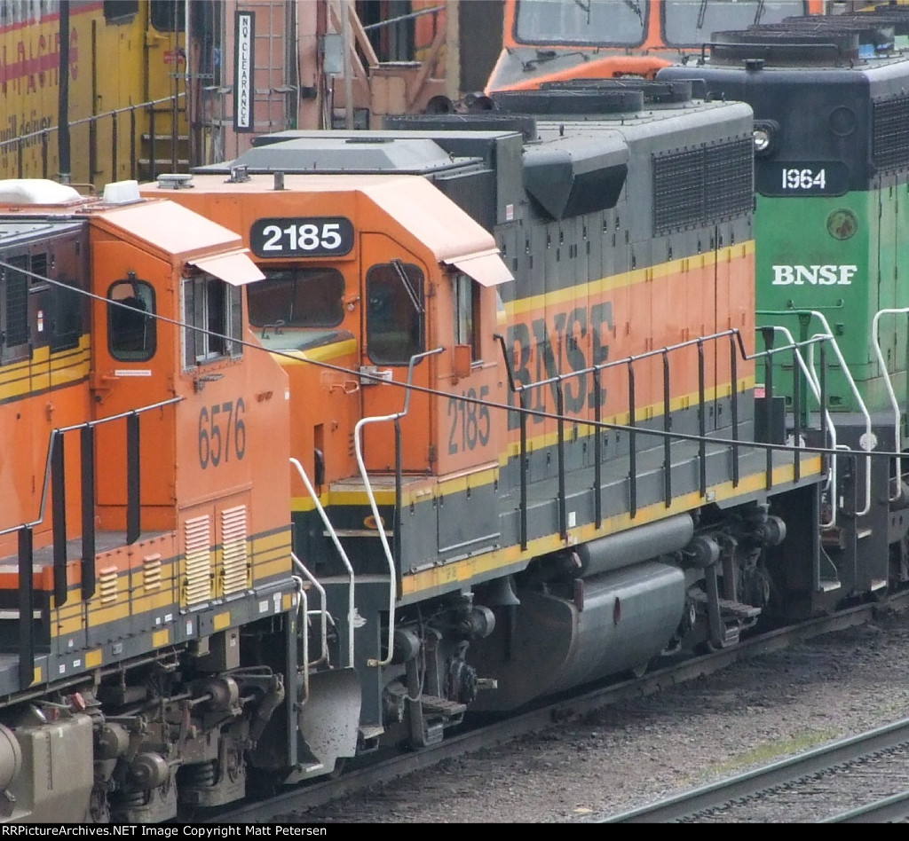 BNSF 2185